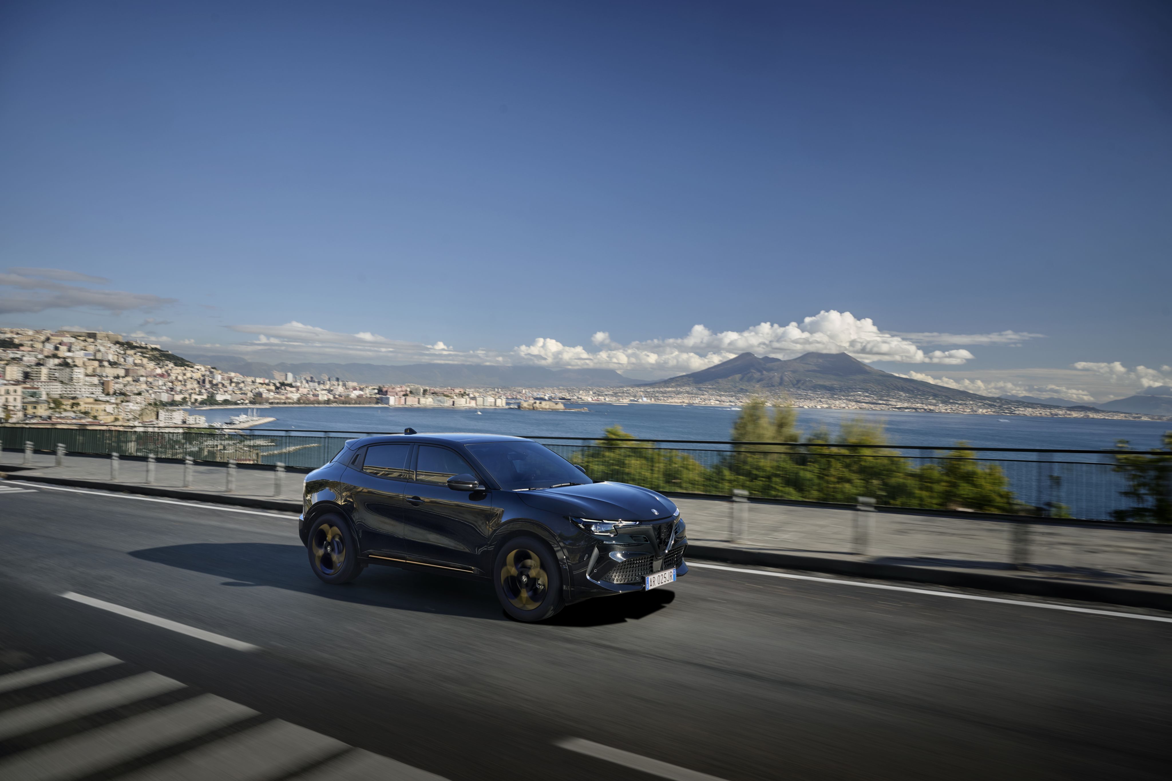 Alfa Romeo Junior: sporty heritage meets electric innovation - a Fleet ...