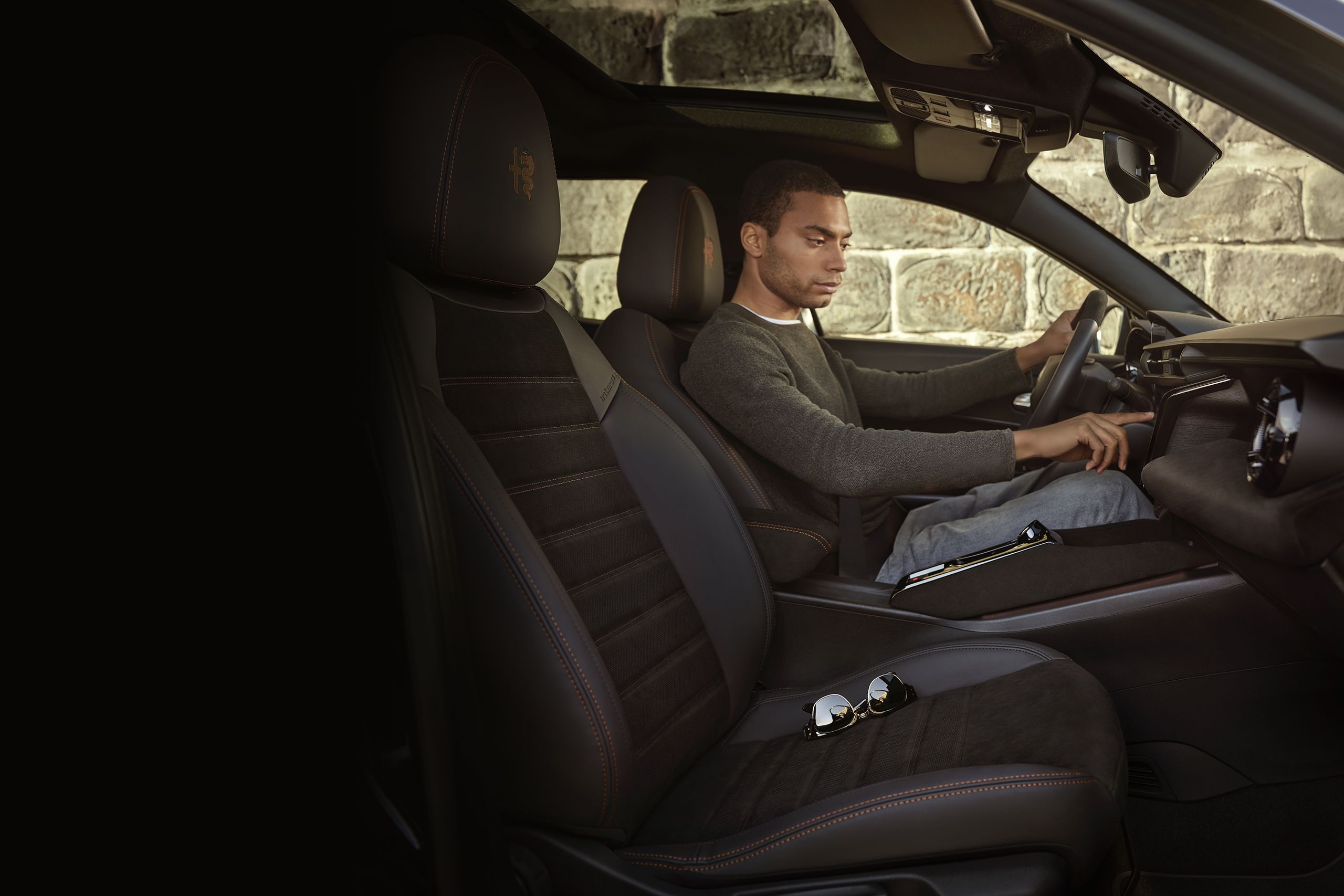 Alfa Romeo Junior: sporty heritage meets electric innovation - a Fleet ...
